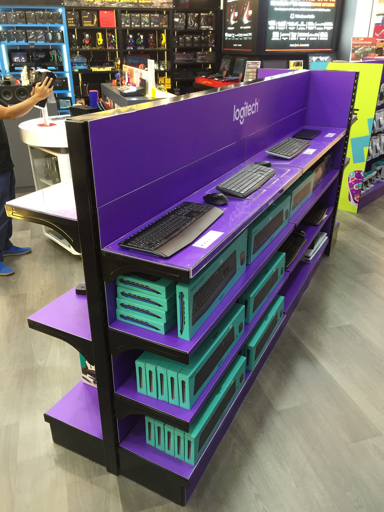 Logitech – iTech Mid Valley – RDS Marketing Malaysia Sdn Bhd